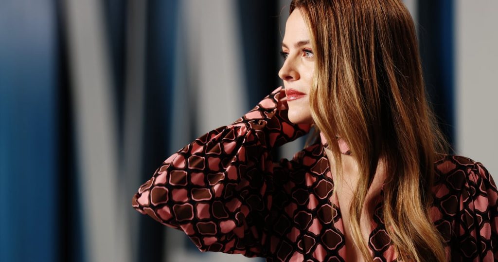 Meet the Rock ‘N’ Roll Cast of Daisy Jones and the Six – Genesis Brand